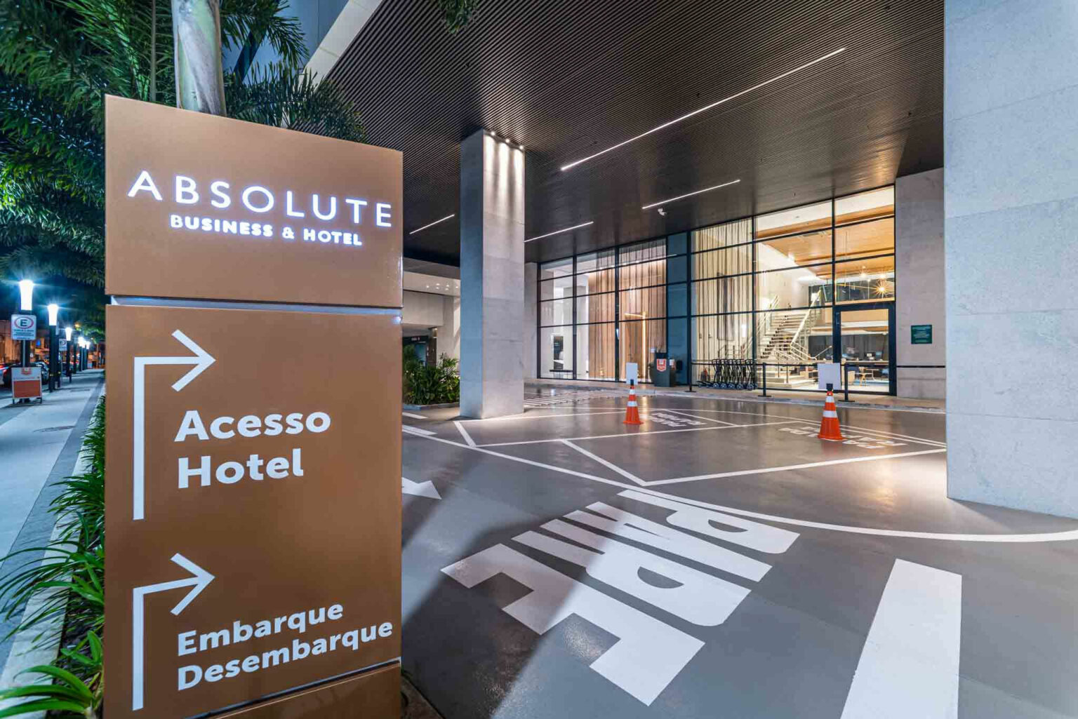 ABSOLUTE BUSINESS & HOTEL ITAJAÍ - LANÇAMENTO